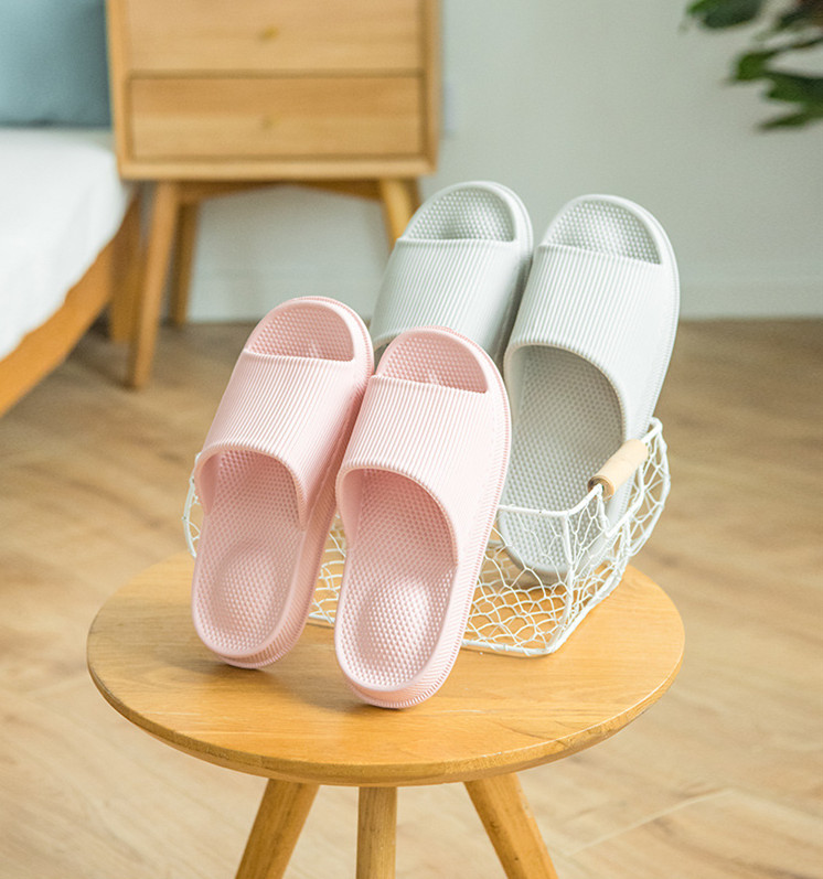 Plastic slipper molding process design